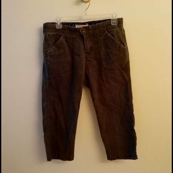 Levi's | Pants & Jumpsuits | Levis Khaki Cargo Style Capri Vtg Pants ...